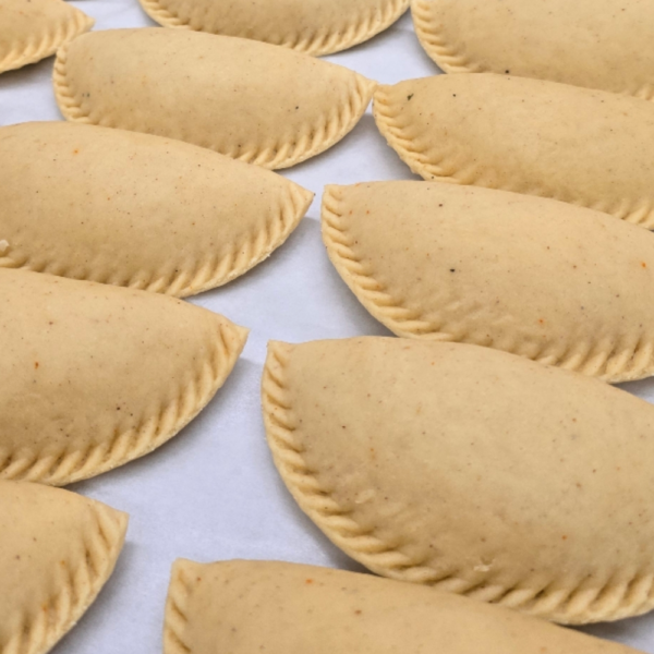 Ready to Bake Beef pies - Caterer's Box - Butter & Bliss